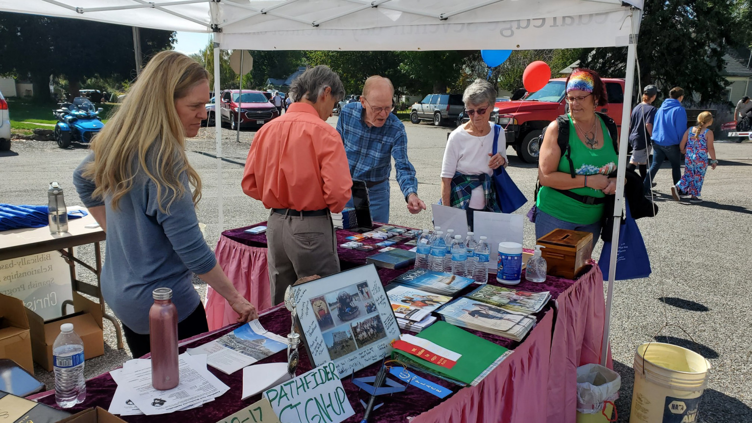 CEDAREDGE ADVENTISTS JOINED THE APPLEFEST MARKETPLACE – Rocky Mountain ...