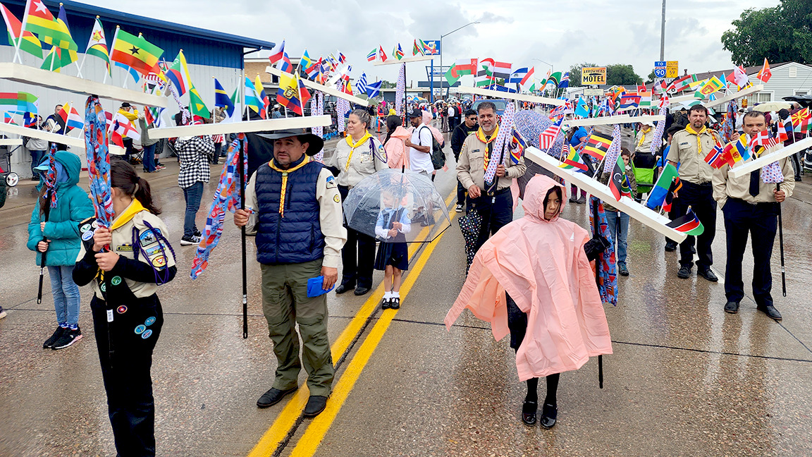 PATHFINDERS IN THE COMMUNITY AT GILLETTE FOURTH OF JULY PARADE – Rocky ...