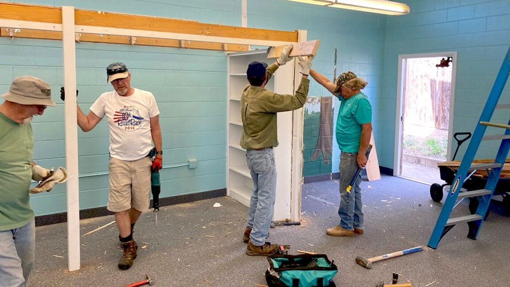 HMS RICHARDS SCHOOL COMMUNITY DEDICATES A DAY OF SERVICE – Rocky ...